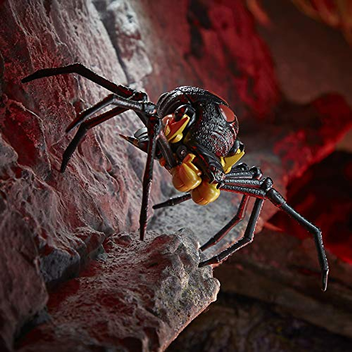 Transformers Toys Generations War for Cybertron: Kingdom Deluxe WFC-K5 Blackarachnia Action Figure - Kids Ages 8 and Up, 5.5-inch