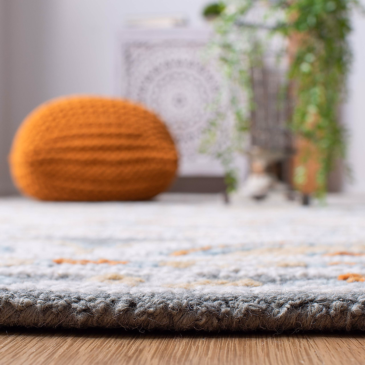 SAFAVIEH Blossom Collection 10' x 14' Grey/Ivory BLM609F Handmade Premium Wool Living Room Dining Bedroom Area Rug