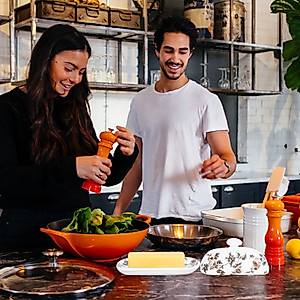 Vaguelly 1 Set Hand Drawn Ceramic Butter Dish with Lid, Vintage Butter Plate Tray with Handle Cover, Cheese Container Holder Butter Keeper for Home Kitchen