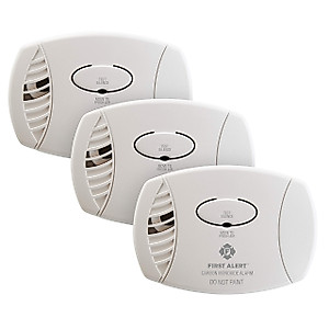 FIRST ALERT Plug-In Carbon Monoxide Detector, 3 Count (Pack of 1), CO600 , White, 6.75 x 6.9 x 9 inches