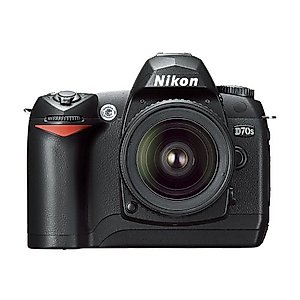 Nikon D70S 6.1MP Digital SLR Camera Kit with 18-70mm Nikkor Lens