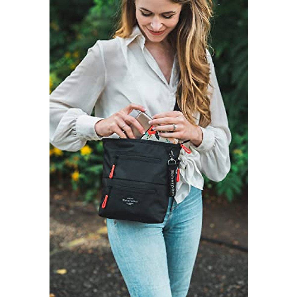 Sherpani Sadie, Nylon Crossbody Bag, Lightweight Shoulder Bag, Cross Body Purse, Crossbody Bags for Women, RFID Protection (Raven)