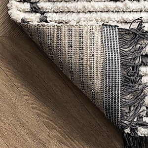 nuLOOM Carlina Geometric Shag Fringe Area Rug, 5x8, Beige