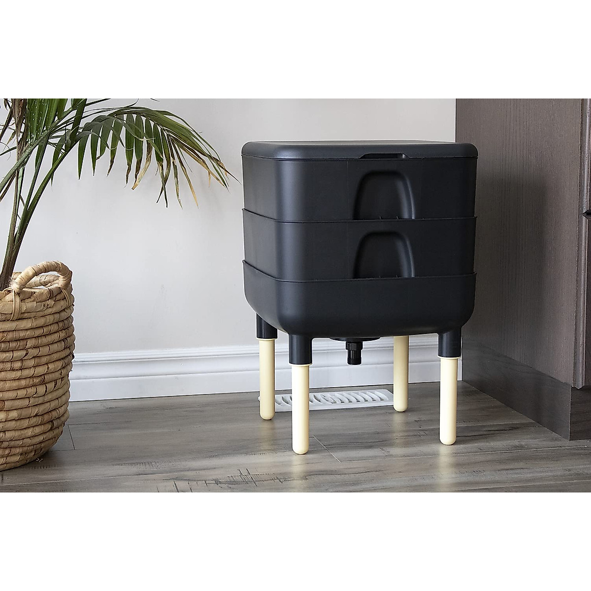 FCMP Outdoor - The Essential Living Composter, 2-Tray Worm Composter, Black