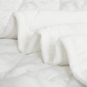 NTBAY Down Alternative Toddler Comforter, Lightweight and Warm Solid Color Baby Crib Quilted Blanket, 39x47 inches, White