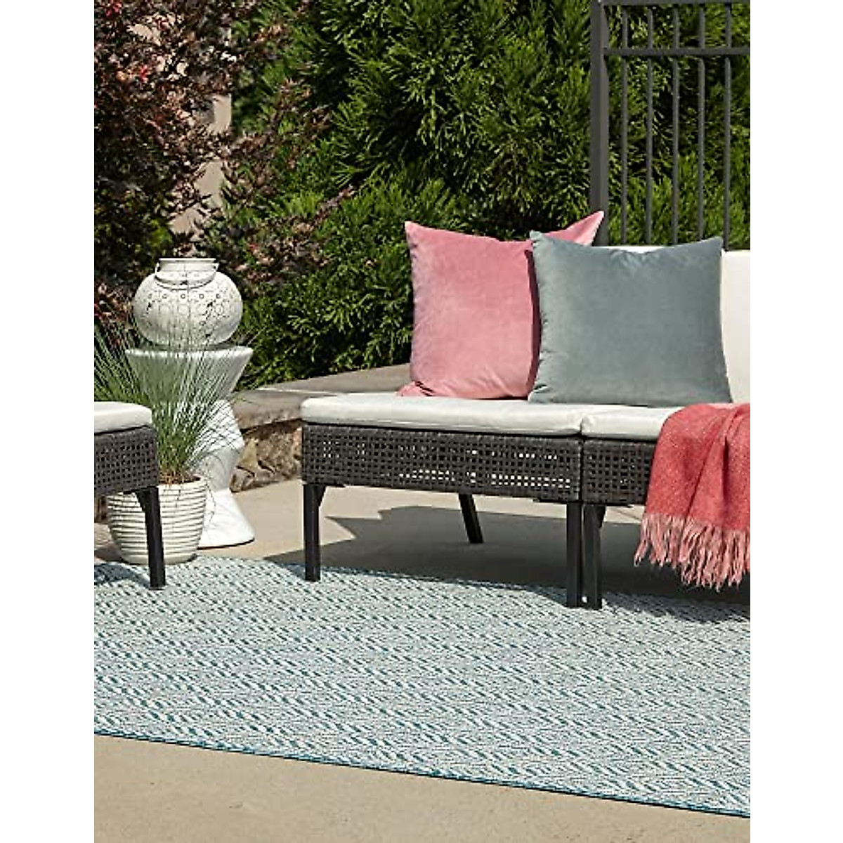 Unique Loom Trellis Collection Area Rug-Modern Geometric Flatweave Design, Moroccan Inspired for Indoor/Outdoor Décor, 5 ft x 8 ft, Aqua/Ivory