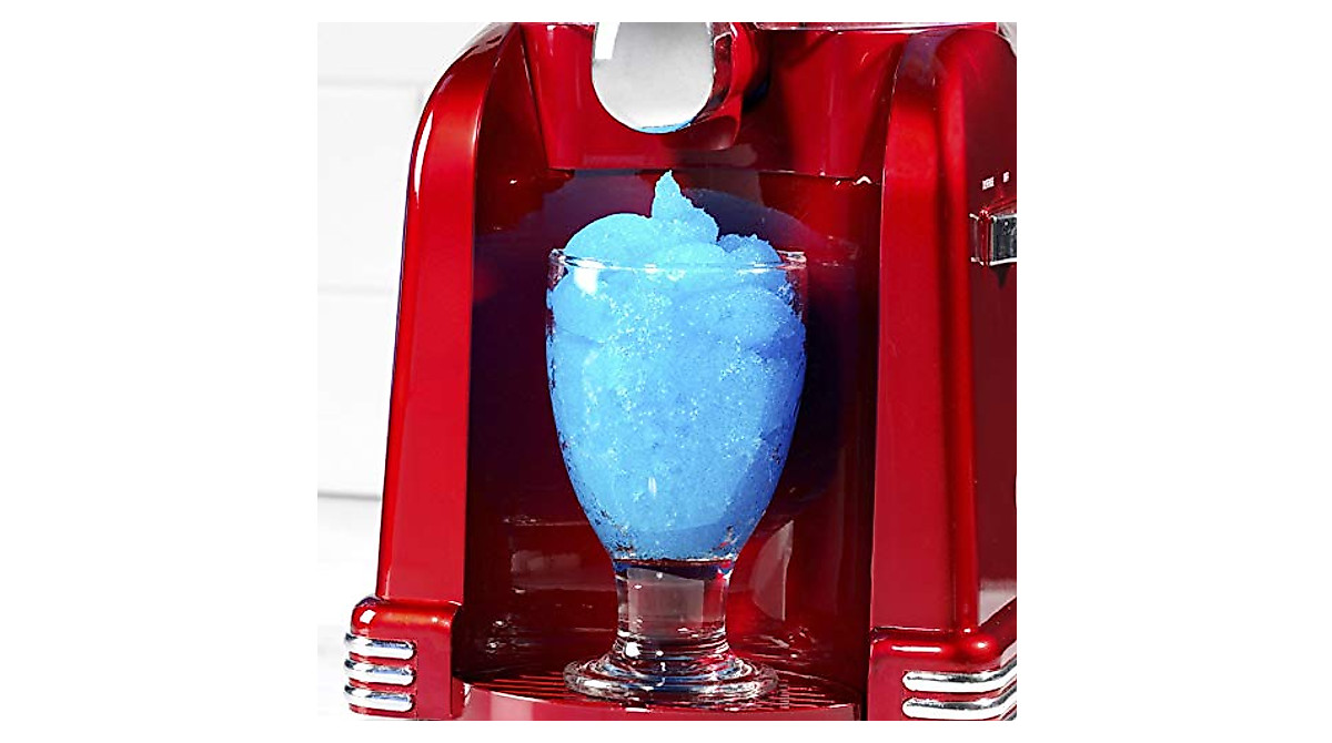 Nostalgia Classic Frozen Drink Maker 32oz Retro Red | Home Slushie Machine