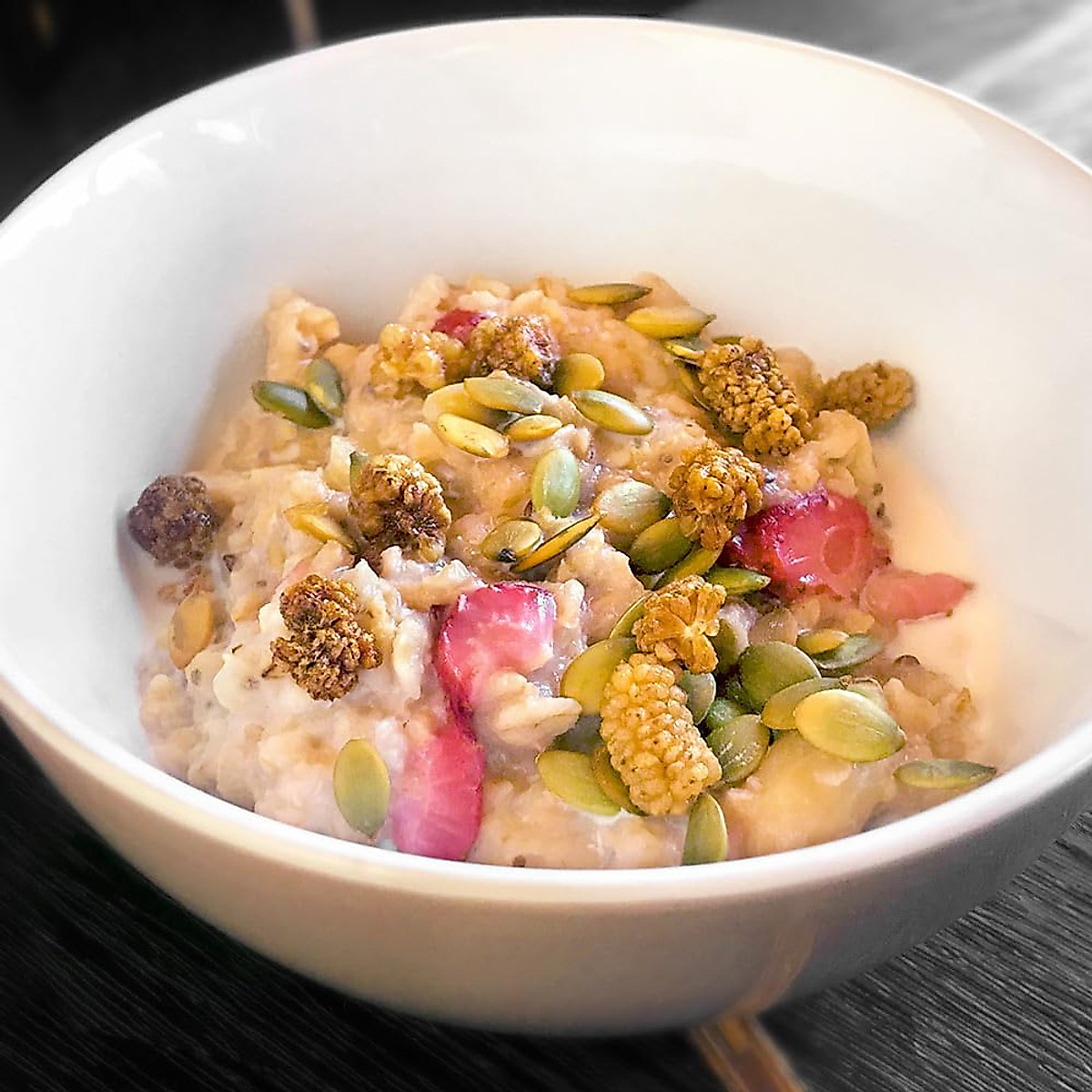 HerbaZest Quinoa Flakes Organic - 1 LB - USDA Certified, Vegan & Gluten Free Superfood - Perfect with Yogurt, Cereal, Smoothies, Granola & Desserts