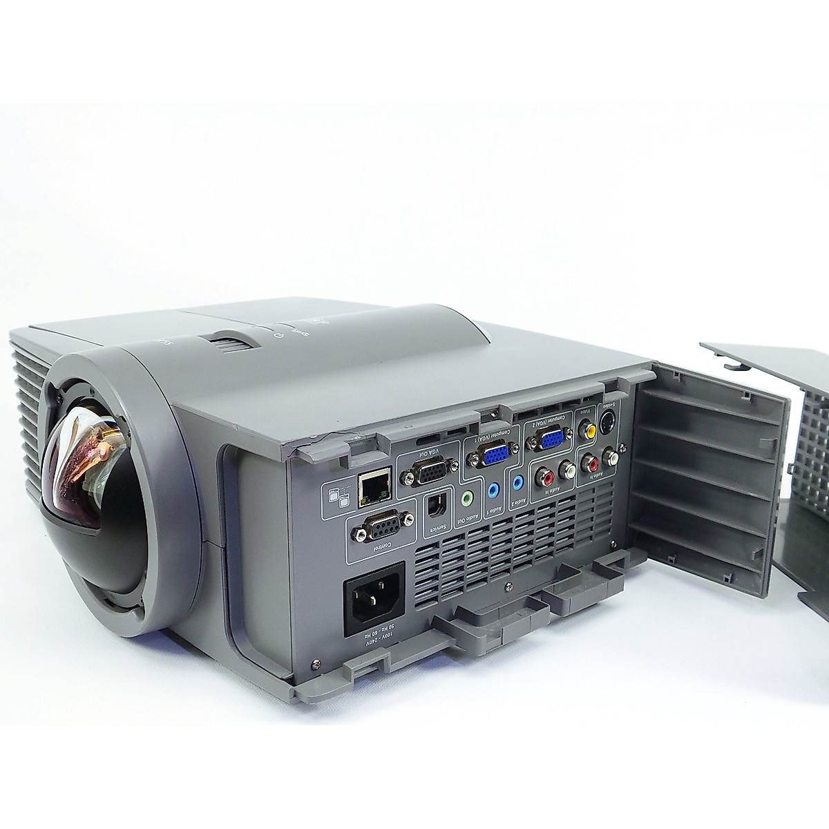 Smart UF55 DLP HD 2000 ANSI Projector with Adapter and 1080i Remote (Refurbished)