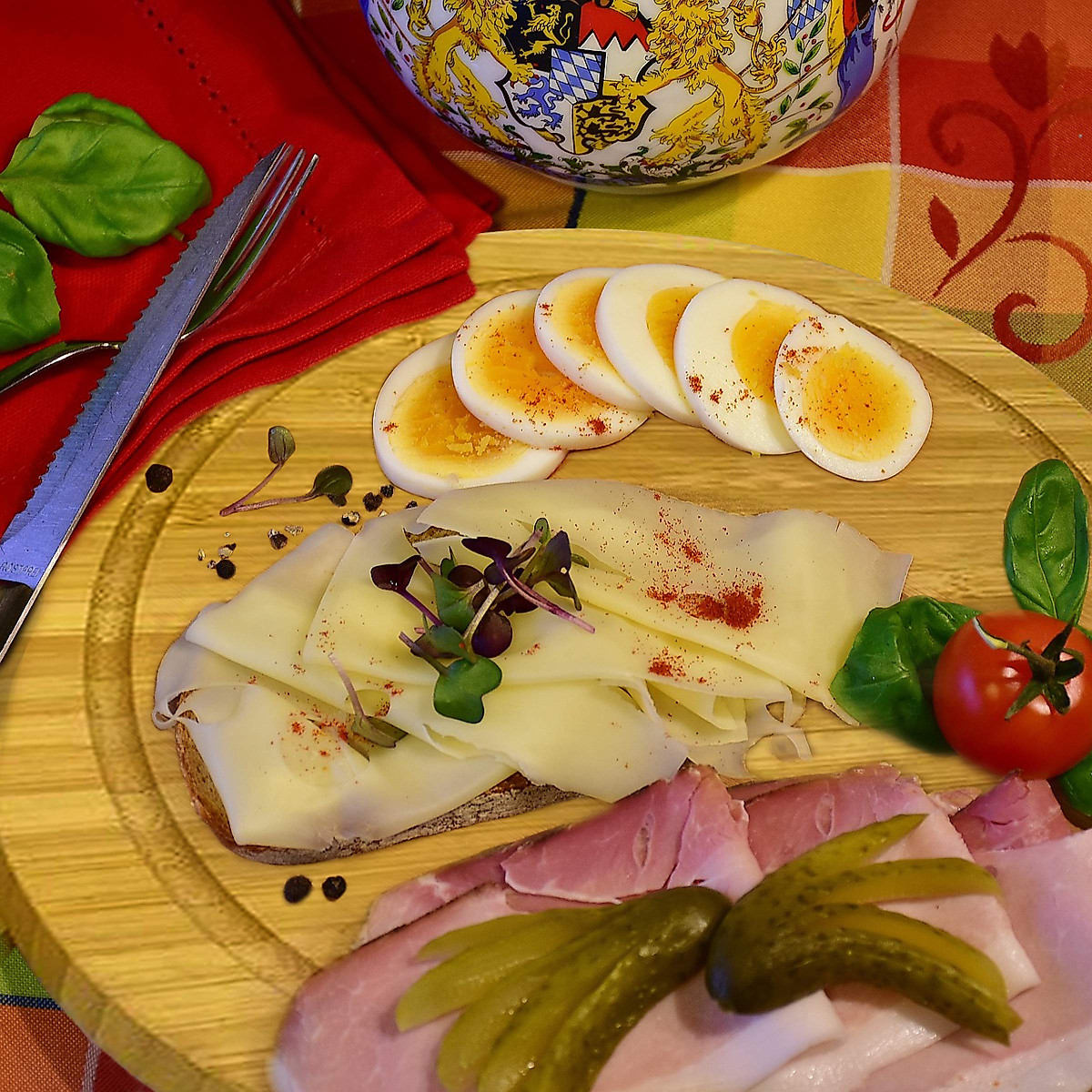 Cheese Board with Cheese Tools Round Cutlery Set Bamboo Charcuterie Board Set With 4 Knives Comes with Slide Out Drawer Platter Serving Tray Durable Best Gift for Wedding Birthday Housewarming (20)