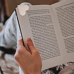 6 Pieces Heart Leather Bookmarks Cute Bookmarks Heart Page Corner Handmade Book Marks Leather Reading Accessories for Women and Book Lovers