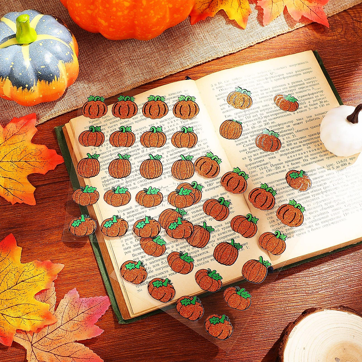 400 Pcs Pumpkins Dazzle Stickers Glitter Pumpkins Stickers Fall Stickers Cute Thanksgiving Stickers Autumn Stickers Pumpkin Decals for Scrapbooking Kids Decor Thanksgiving Bulletin Board Decorations