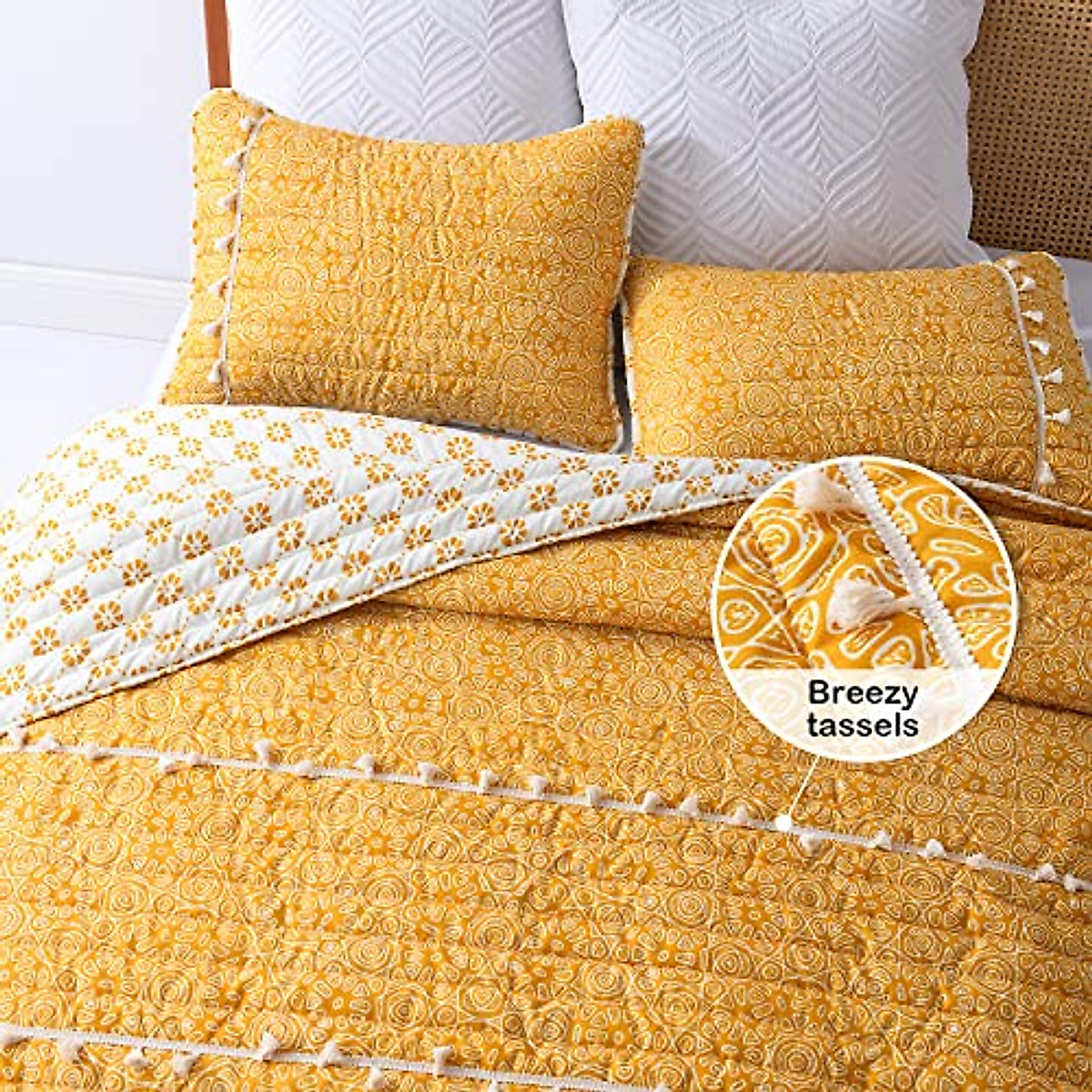 HORIMOTE HOME Boho Style Yellow Queen Quilt Set with Tassle, Soft and Lightweight Bedspread for All Season, Full Size Bed Coverlet with 2 Matching Pillow Shams (3 Pieces)