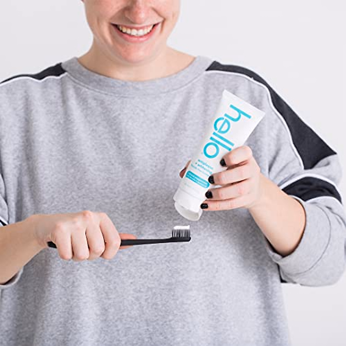 hello Antiplaque and Whitening Fluoride Free Toothpaste, Natural Peppermint Flavor, SLS Free, Gluten Free, Peroxide Free, Vegan, 4.7 Ounce (Pack of 4)