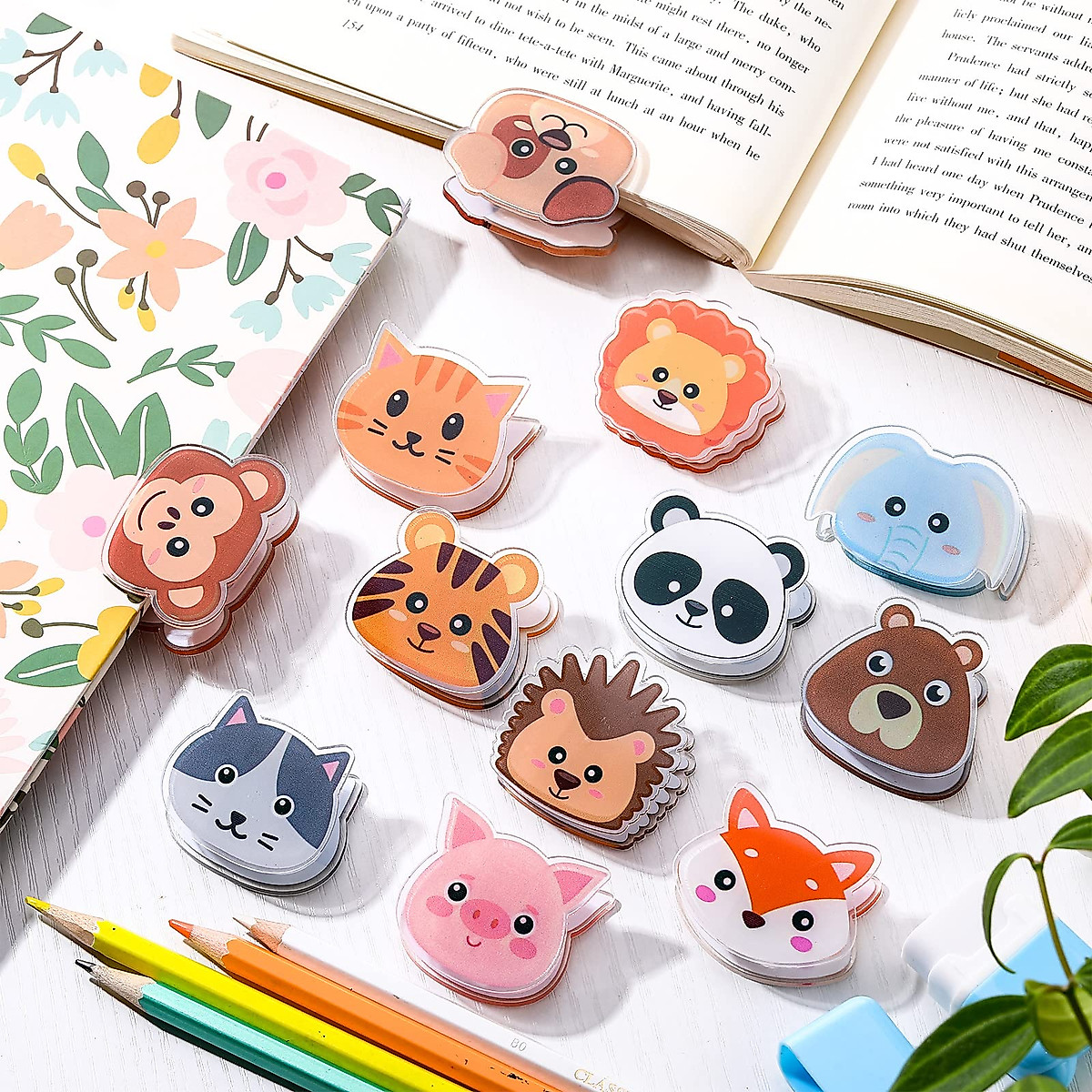 Crtiin 24 Pcs Cute Bag Clips Funny Clips Animals Shaped Fruit Kitchen and Food Bag Clips Binder and Paper Clips Plastic Bread Bag Clips for Airtight Seal Food Storage