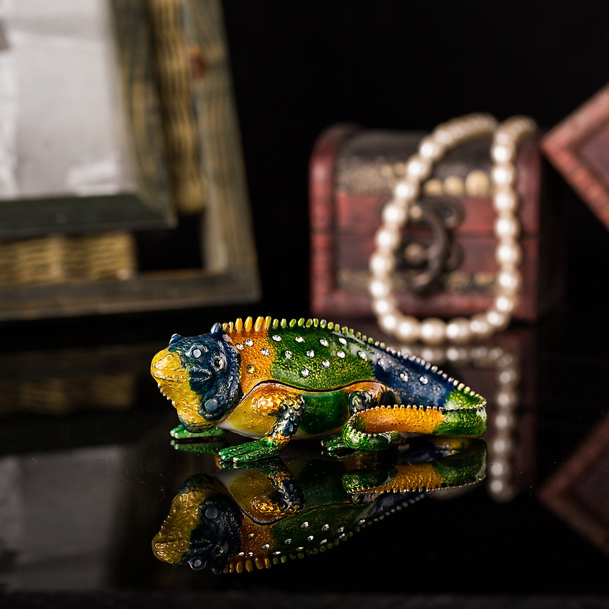 QIFU Hand Painted Enameled Lizard Style Decorative Jewelry Trinket Box Hinged