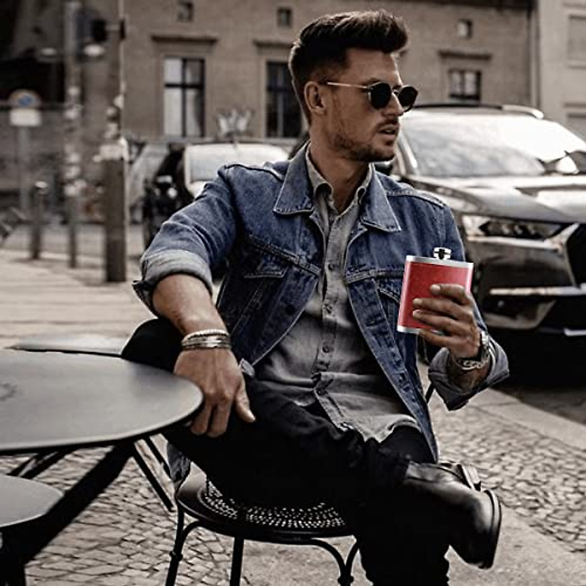 ULTRGEE Hip Flask, Leakproof Flasks [8oz] with 3 Cups, Men’s Gift Flask for Whisky Liquor Spirits Adopted Stainless Steel & Brown PU Leather