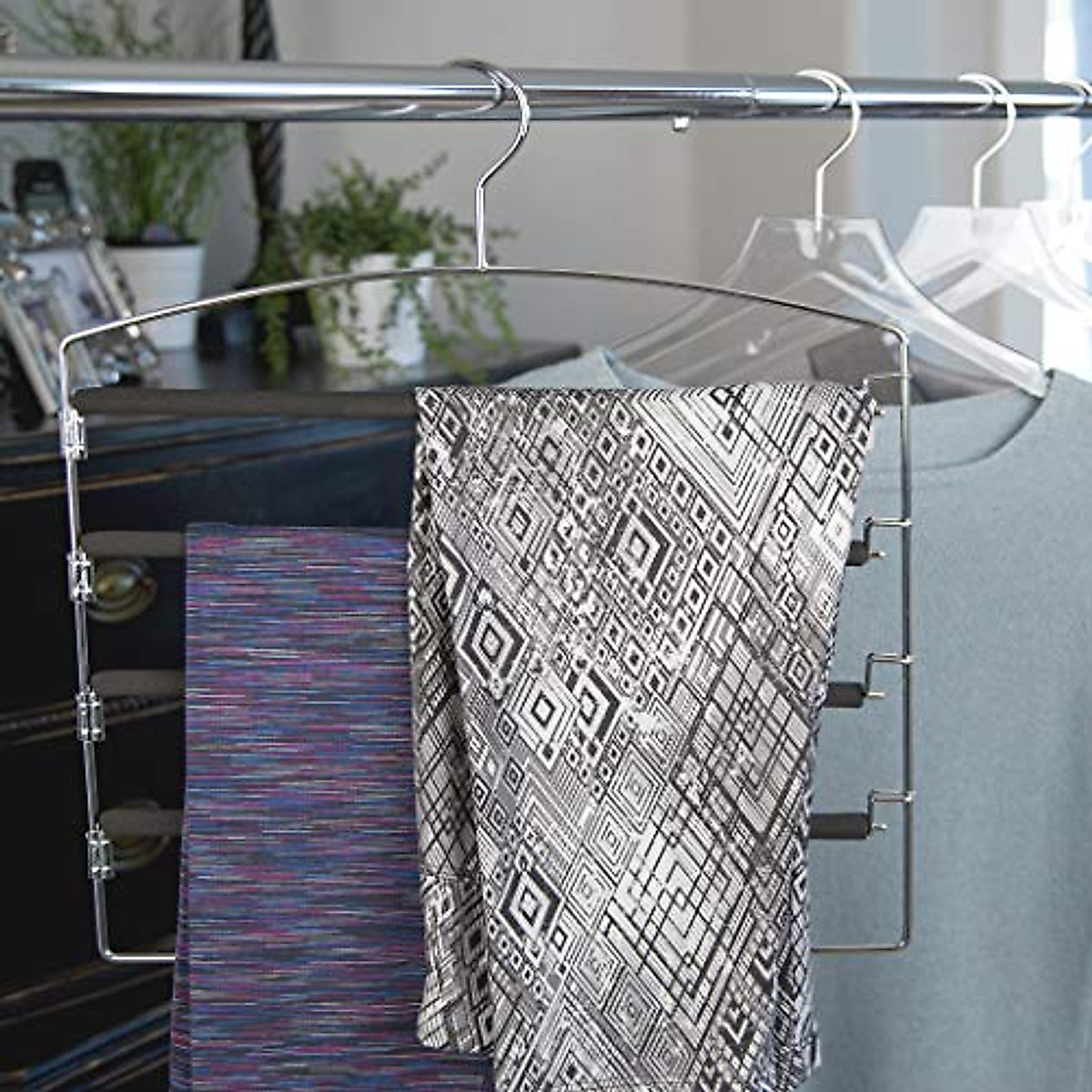 Richard's Homewares - Friction 4 Tier Swing Arm Slack Hanger - 1 Pack - Black