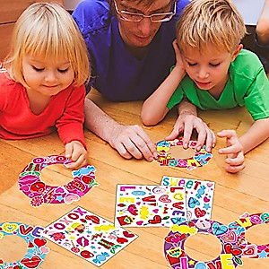 chiazllta 24 Pcs Valentine's Day Wreath Craft for Kids, Preschool DIY Valentines Paper Art Craft Kit with Hearts Stickers Bulk Classroom Home Indoor Game Activities