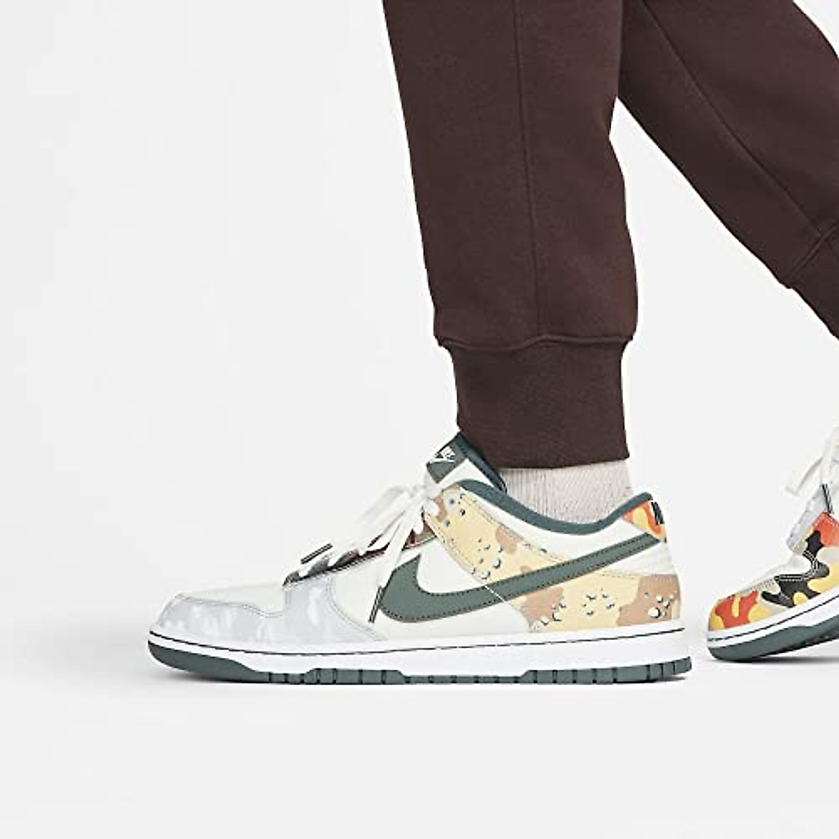 Nike Sportswear Club Fleece Men's Cargo Pants (3X-Large, Brown Basalt/Brown Basalt/White)