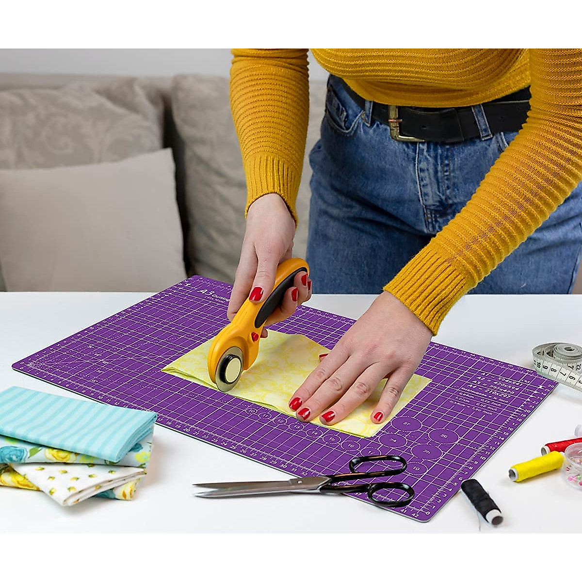 Headley Tools 12 x 18 Inch Self Healing Cutting Mat, Durable Rotary Cutting Mat Double Sided 5-Ply Gridded A3 Cutting Board for Craft, Fabric, Quilting, Sewing, Scrapbooking Project, Pink/Dark purple