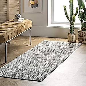 nuLOOM Mabe Geometric Aztec Runner Rug, 2' 8" x 8', Ivory