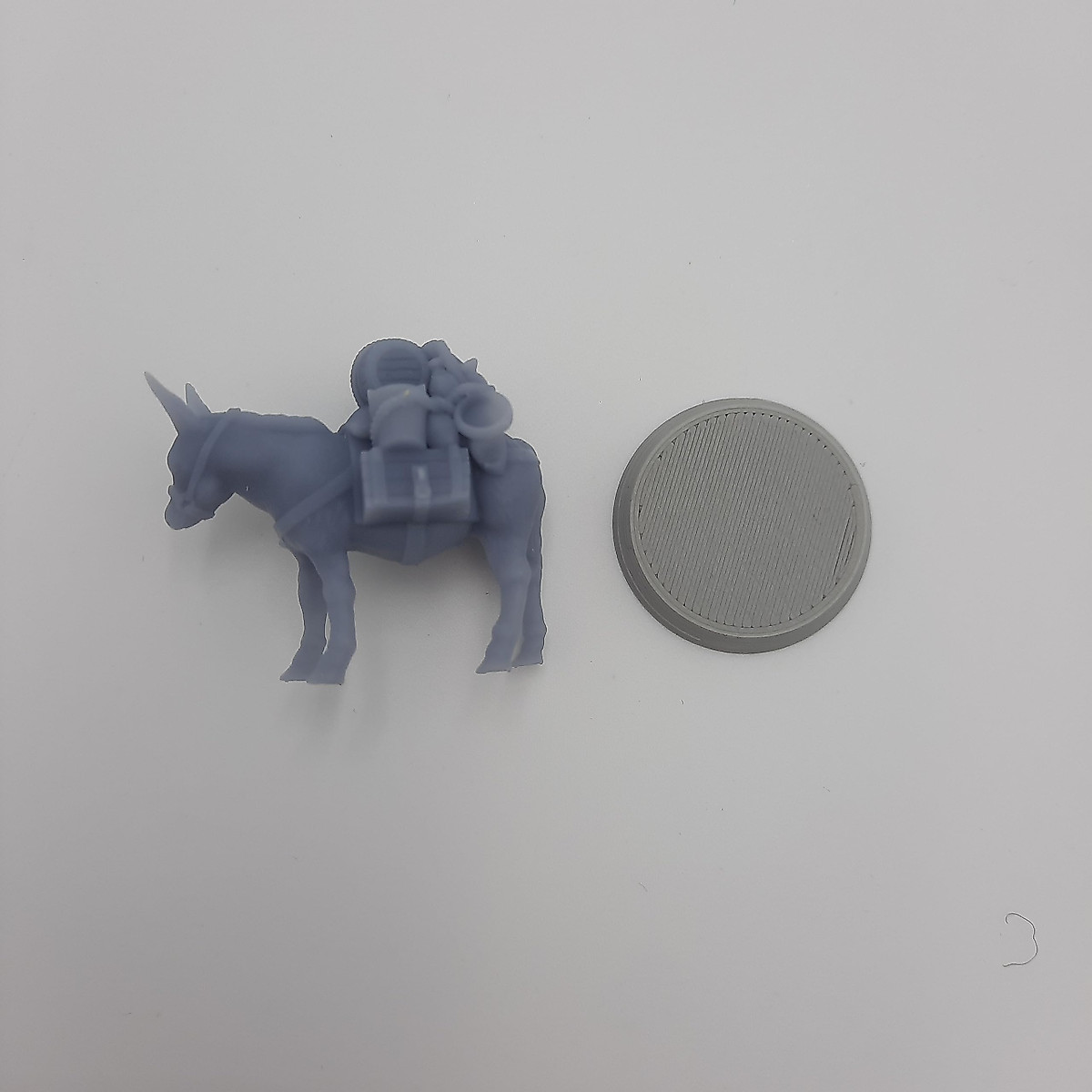 HERO Creations - 4 Mules - RPG - Dungeons and Dragons - DND - Pathfinder - Lord of The Ring - Figurine Miniature (Gray/Unpainted)