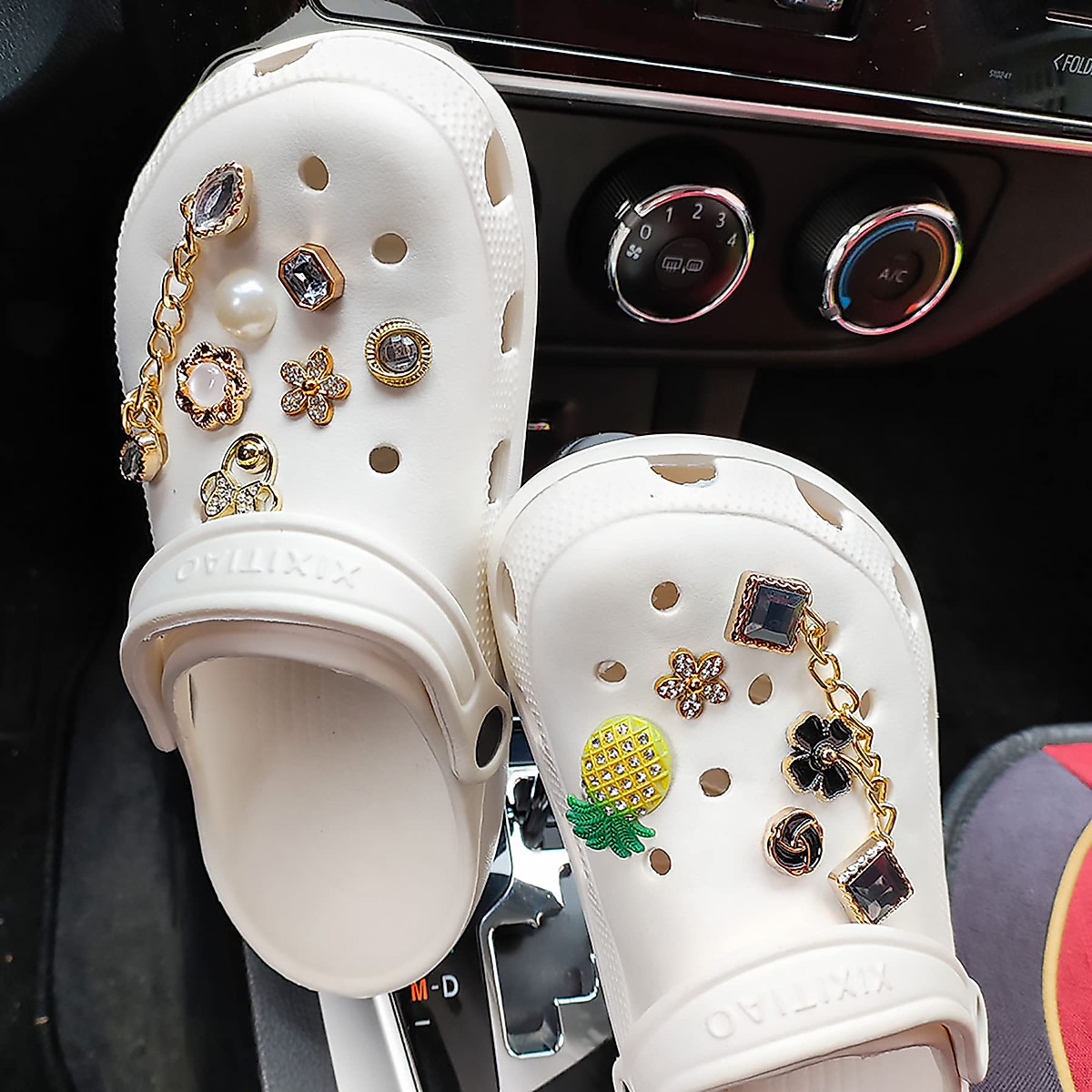 Bling Shoe Charms for Women and Girl Luxury Shoe Accessories with Rhinestone and Imitated Pearl Designer Jewelry Shoe Charms DIY Shoe Decoration