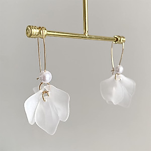 JIUIQL Boho Rose Petal Dangle Resin Earrings - Long Bohemian Drop Acrylic Tiered Flower Earrings - Statement Exaggerated Floral Tassel Earrings for Women (White)