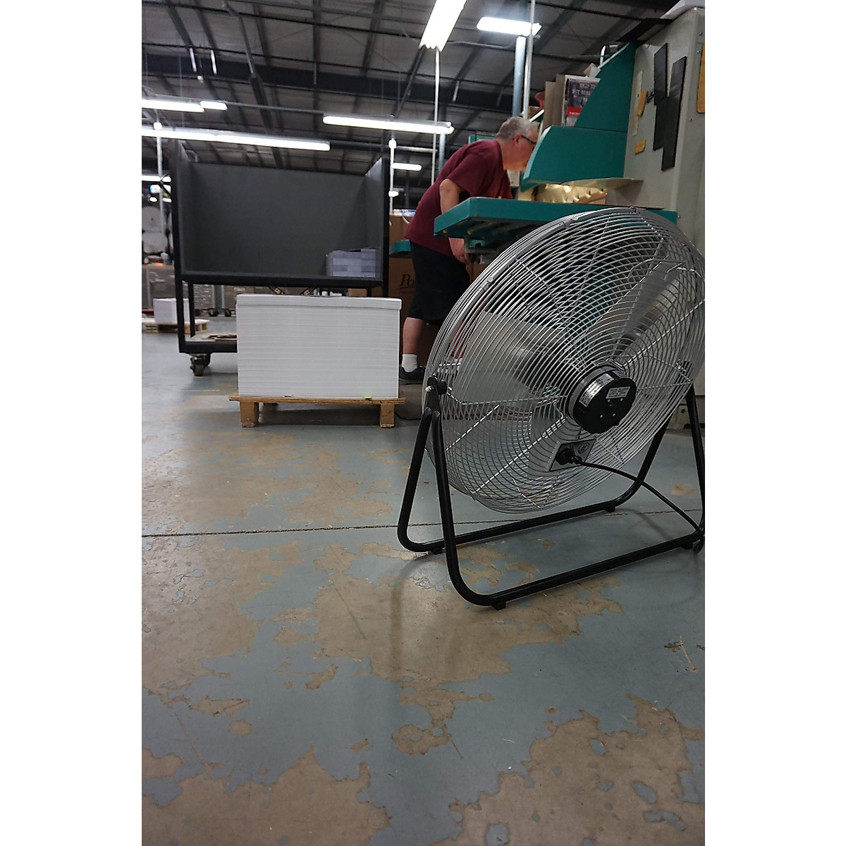 TPI Corporation F24-TE Industrial Workstation Floor Fan, Single Phase, 24" Diameter, 120 Volt