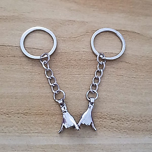 Meimimix 2Pcs Pinky Promise Keychain for Couple Matching BFF Best Friend Girlfriend Boyfriend Love Family Birthday Valentines Day Jewellery (Silver)
