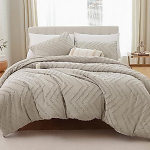 YIRDDEO Boho Chevron Comforter Set Queen Size, 3Pcs Vertical Tufted Lightweight Cream Neutral Bed Set (1 Comforter, 2 Pillowcases)