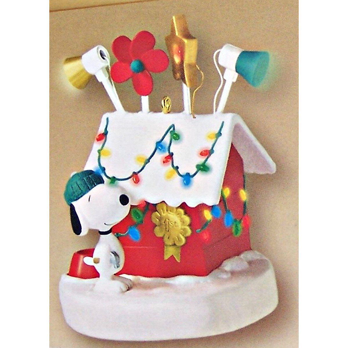 Hallmark Keepsake Club Exclusive 2003 Ornament World Famous Christmas Decorator Snoopy Light & Sound