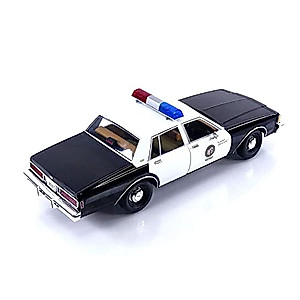 Greenlight 1986 Chevrolet Caprice Black and White LAPD (Los Angeles Police Department) MacGyver (1985-1992) TV Series Artisan Collection 1/18 Diecast Model Car