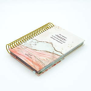 Agenda Pechi 2024 (Inspirational Christian Planner in Spanish). Tapa dura. Encuadernado espiral plástico. Devocionales, frases y versículos entre otras herramientas. Enero-Diciembre. 1 página por día