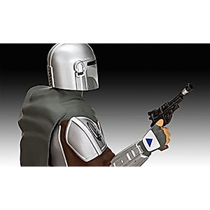 Revell 06784 Star Wars: The Mandalorian Din Djarin™ - The Bounty Hunter 1:9 Scale Unbuilt/Unpainted Plastic Model Kit with Diorama Base