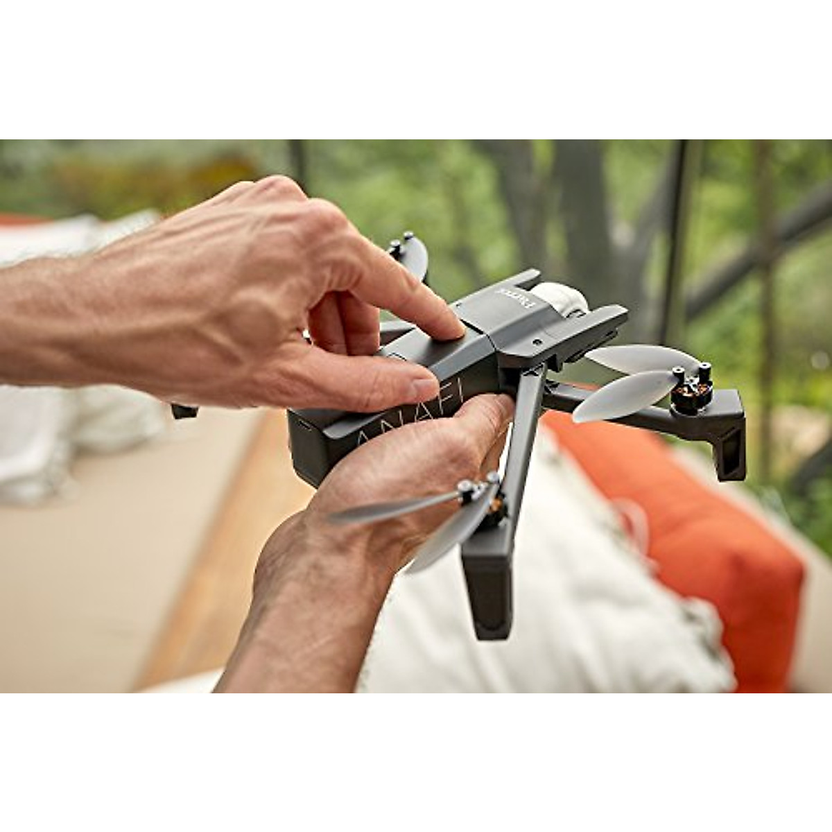 Parrot PF728000 ANAFI Drone, Foldable Quadcopter Drone with 4K HDR Camera, Compact, Silent & Autonomous, Realize your shots with a 180° vertical swivel camera, Dark Grey