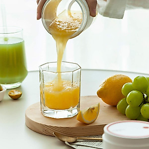 Ycc ice Personal Blender for Shakes and Smoothies with BPA Free Portable USB Rechargeable Juicer Milkshake Blender Conveniently and quickly juice and make milkshakes suitable for carrying around