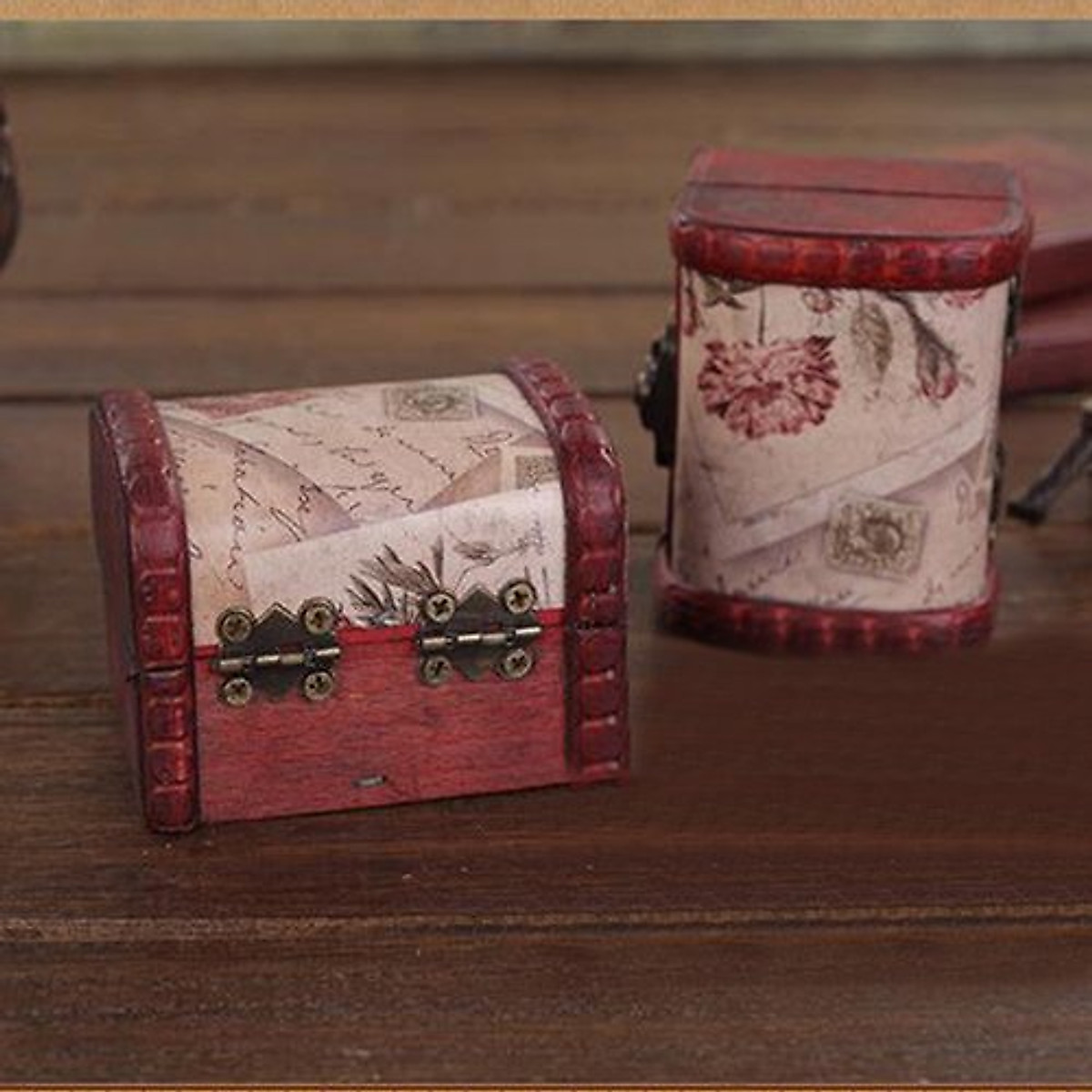 fublousRR5 Jewelry Box, Retro Stamp Style Metal Lock Wooden Jewelry Storage Box Treasure Necklace Case