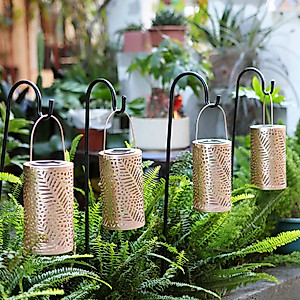 FLJZCZM Solar Lanterns Lights Outdoor Lantern Hanging Garden Metal Retro Light Battery Table Lamp Decorative Yard Camping Waterproof (Golden)