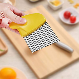 maxin Crinkle Cutter, Waffle Fry Cutter Stainless Steel Wavy Cutter, Crinkle Cutter for Veggies, Potato, Carrots, Butter Lettuce, French Fry, Fruit, 2PCS(Green&Yellow)