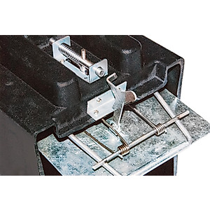 JT Eaton Answer® Skunk & Medium Pest Live Trap, Dark Interior, Easy Capture Trigger, Easy Release Door