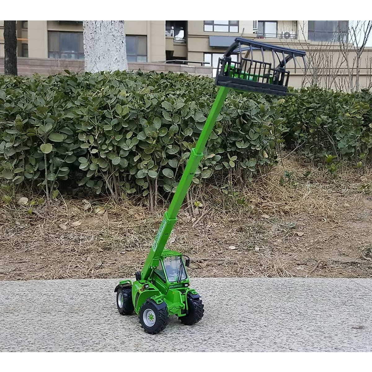 for ROS Merlo MULTIFARMER 30.9 TOP2 Telescopic Boom Forklift Truck 1/32 DIECAST Truck Pre-Built Model