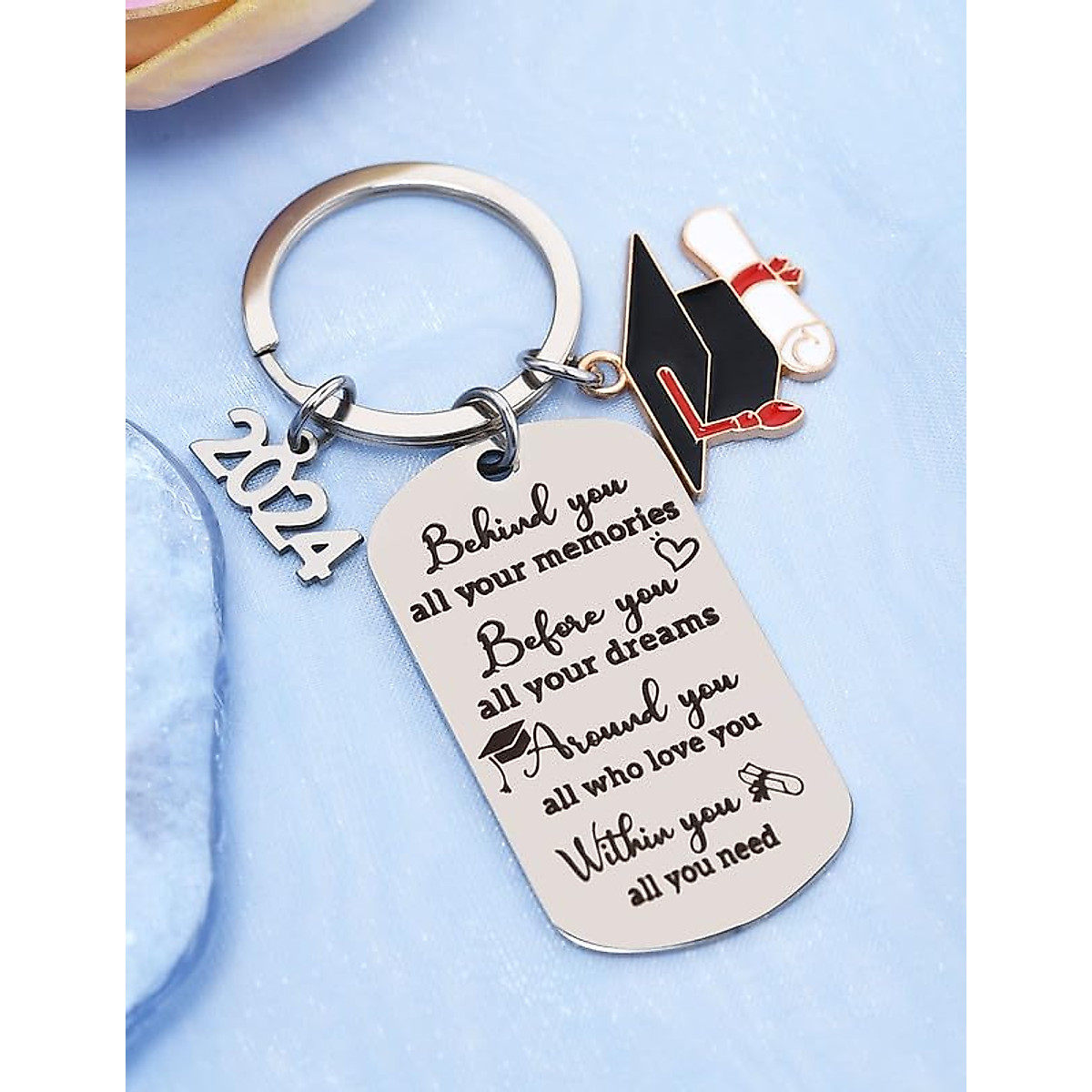 Covanlumci 2024 Graduation Keychain,Graduation Key Chain 2024,Class of 2024 Graduation Gifts for Seniors Students College Students High School Student(Silver)