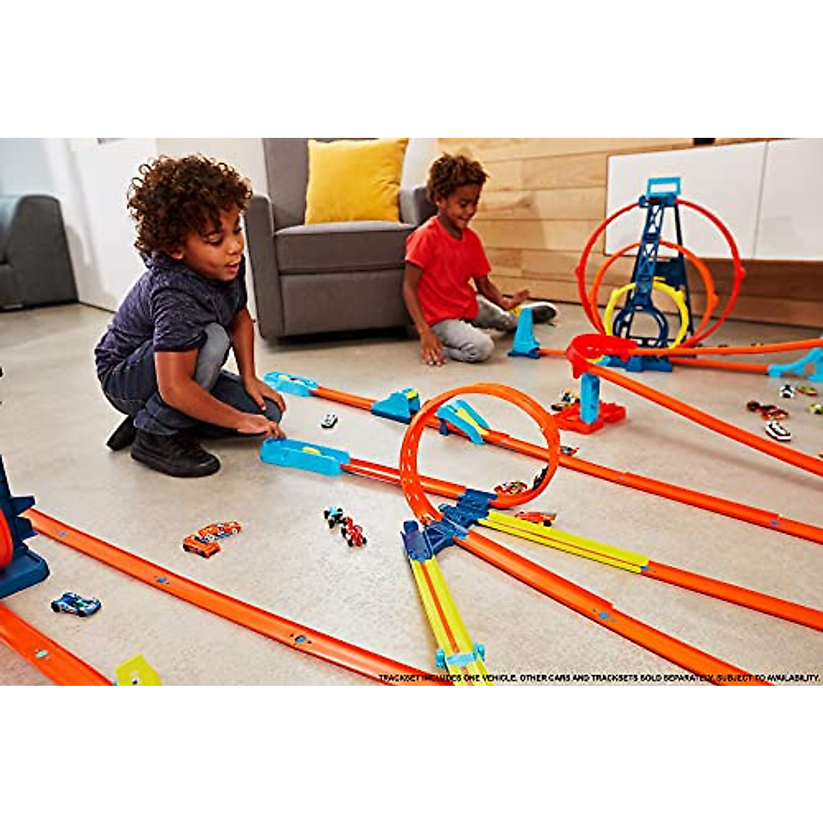 Hot Wheels Track Builder Unlimited Adjustable Loop Pack for Kids 6 Years Old & Up with 1 Hot Wheels Car, Spiral Loop, Launcher & 3 Tracks That Connects to Other Sets , Orange, Blue, Yellow