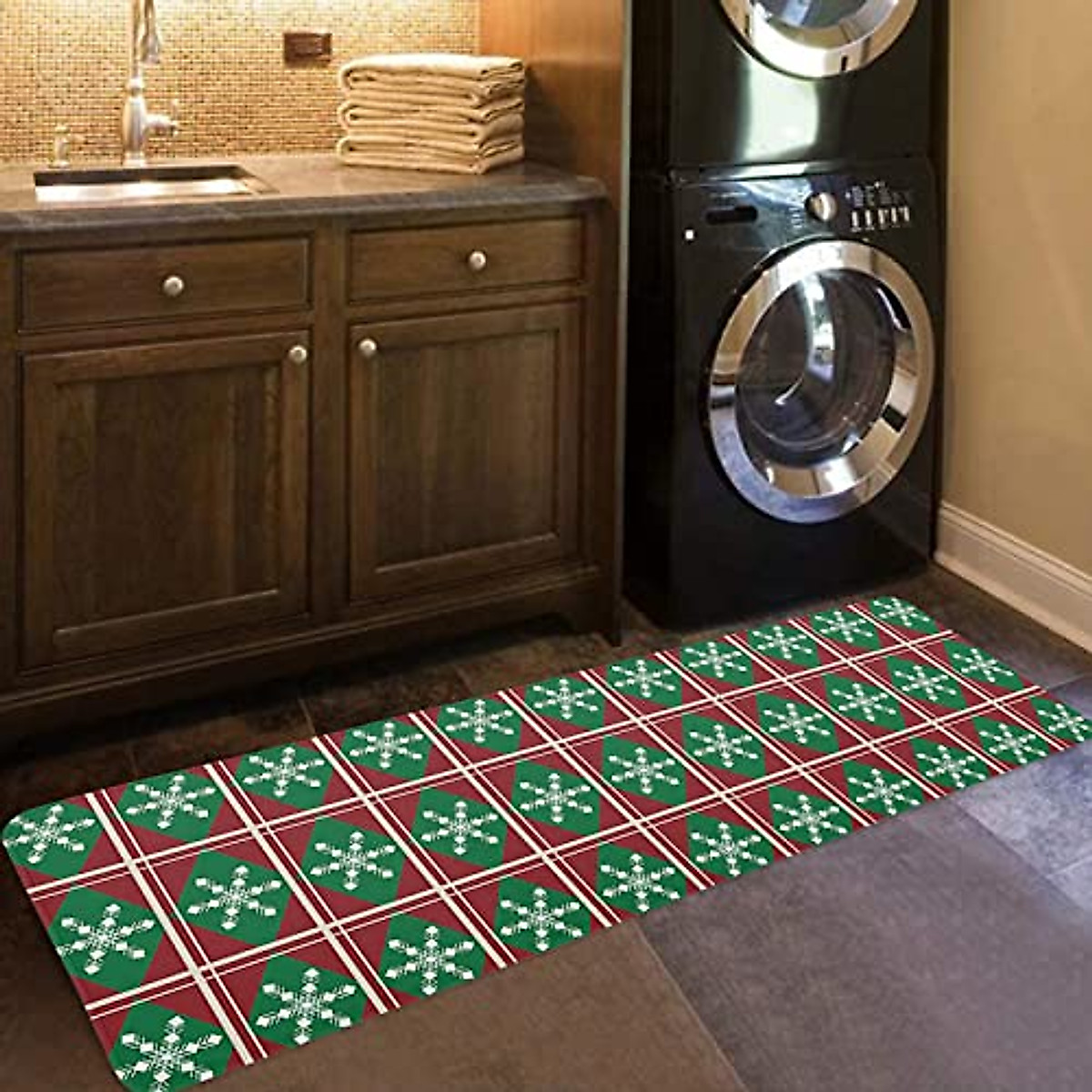 Kitchen Mat Rug 1 PCS Christmas Snowflake Red Green Diamond Plaid Runner Rug Anti-Fatigue Comfort Memory Foam Standing Mat Non-Slip Floor Door Mat for Bathroom Bedroom 18x47in