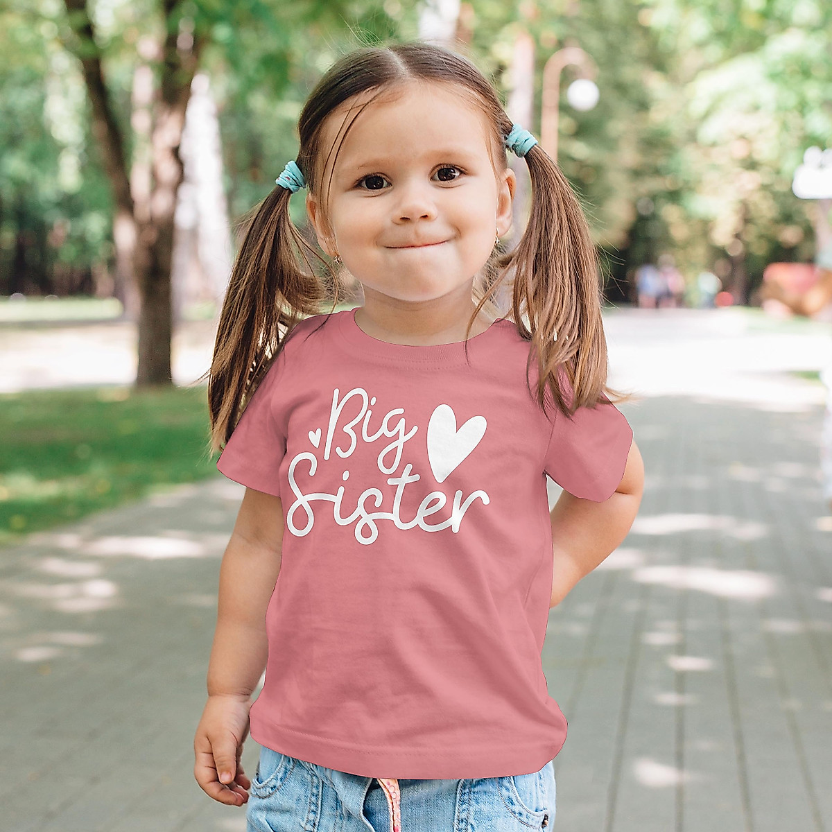 Olive Loves Apple Cursive Big Sister Hearts Sibling Reveal T-Shirt for Baby and Toddler Girls Sibling Outfits Mauve Shirt