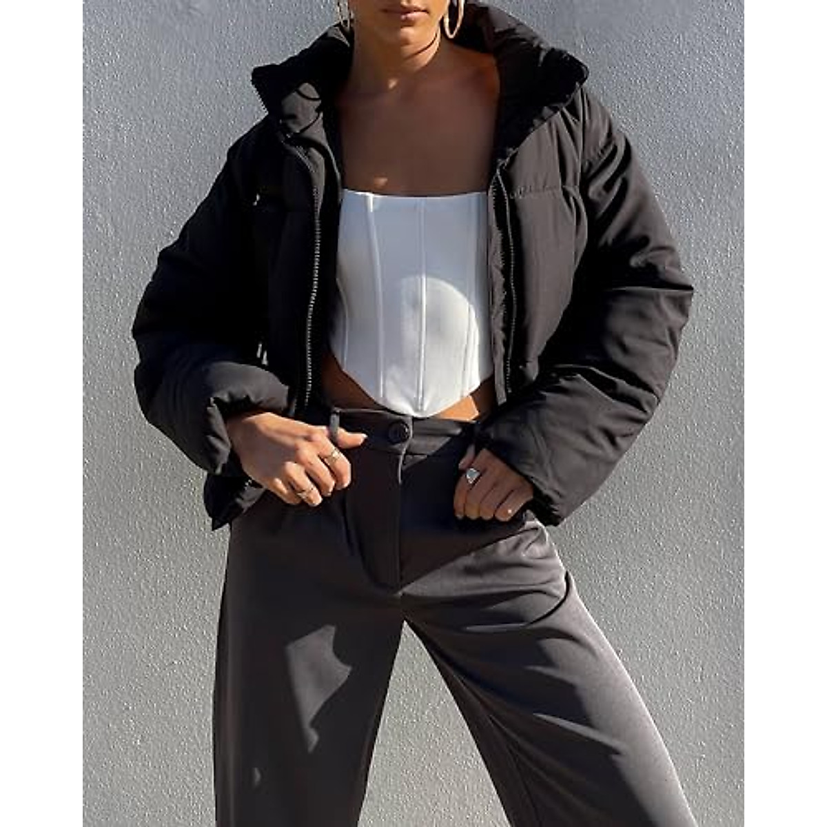 Womens Winter Puffer Jacket Cropped Long Sleeve Zip Up Baggy Short Down Coats with Pockets Black M