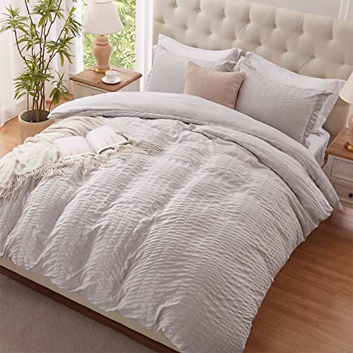 Cozyide Light Grey Duvet Cover Queen, 3 Pieces Bedding Duvet Covers, Soft Breathable Seersucker Duvet Cover Set with Zipper Closure and Corner Ties (1 Duvet Cover 90"x90" + 2 Pillow Shams 20"x26")