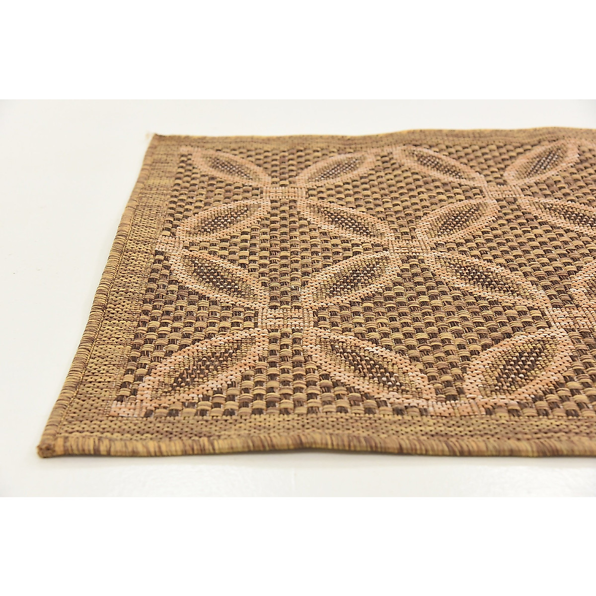 Unique Loom Outdoor Trellis Collection Area Rug - Spiral (2' 2" x 6' 1" Runner, Light Brown/ Brown)